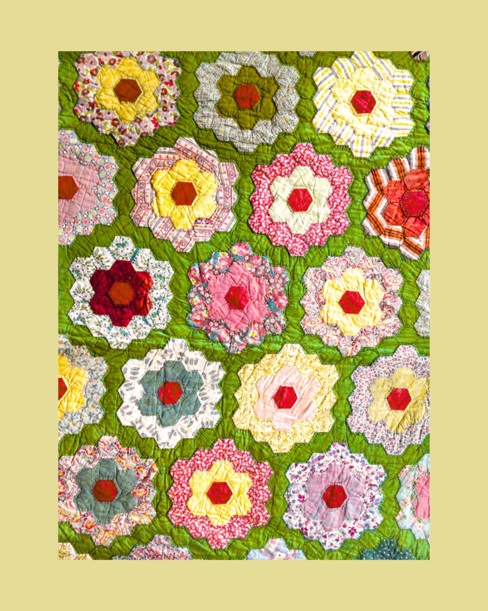 Grandmother's Flower Garden Quilt Block - Heritage Hexagon Pattern ...